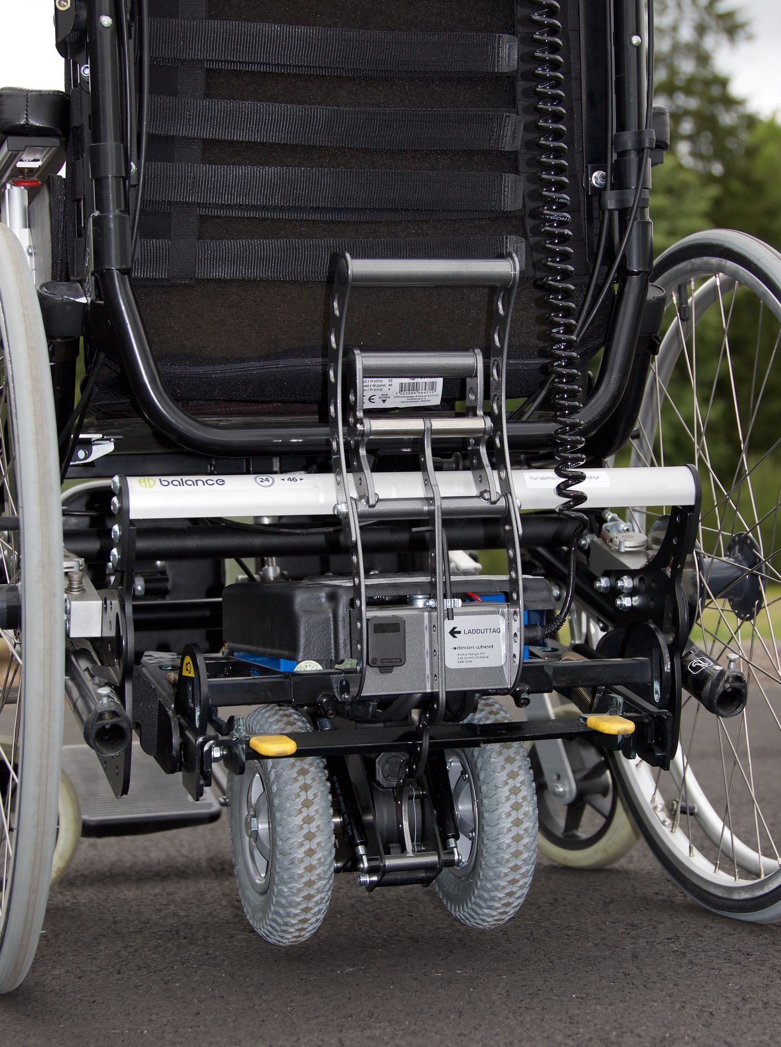 DECON E-walk – Tehokas työntöapumoottori pyörätuoleihin | Tuotteet | Camp Mobility